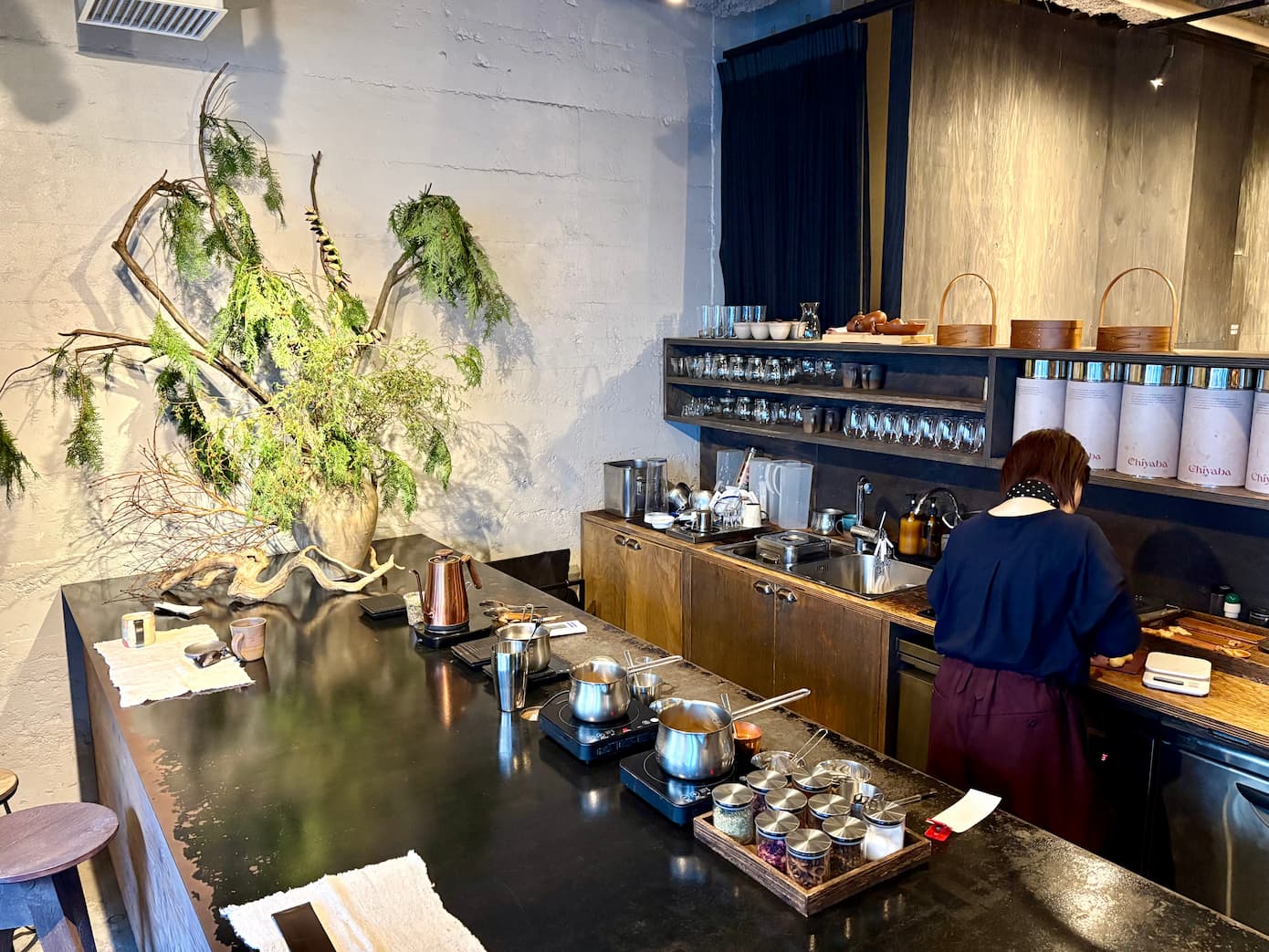 【中目黒】本格マサラチャイを堪能！行列が絶えないネパール茶専門店「Chiyaba」で至福の一杯を｜ナカメディア