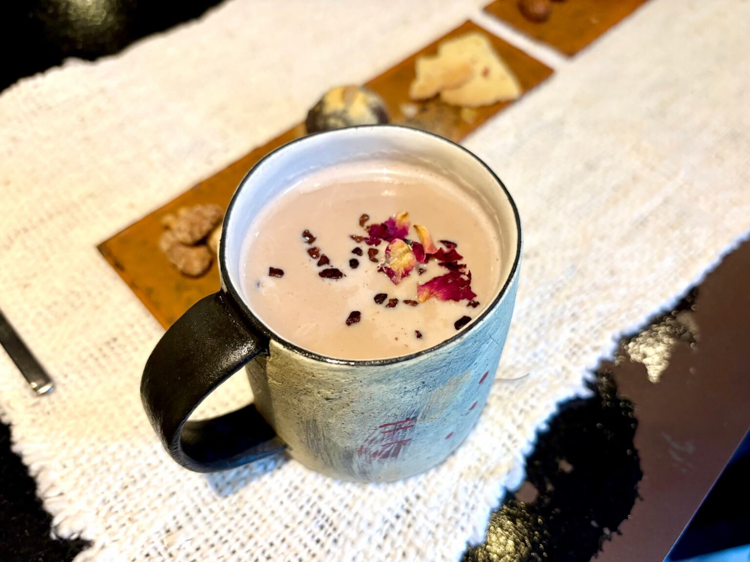 【中目黒】本格マサラチャイを堪能！行列が絶えないネパール茶専門店「Chiyaba」で至福の一杯を｜ナカメディア